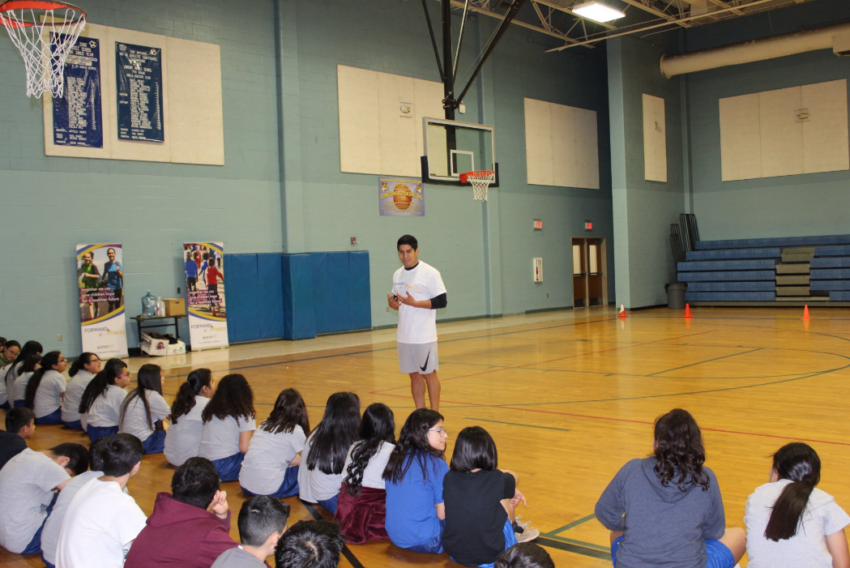City Leader Rey Saldaña Helps At-Risk Latinos Learn to Swim - Salud America